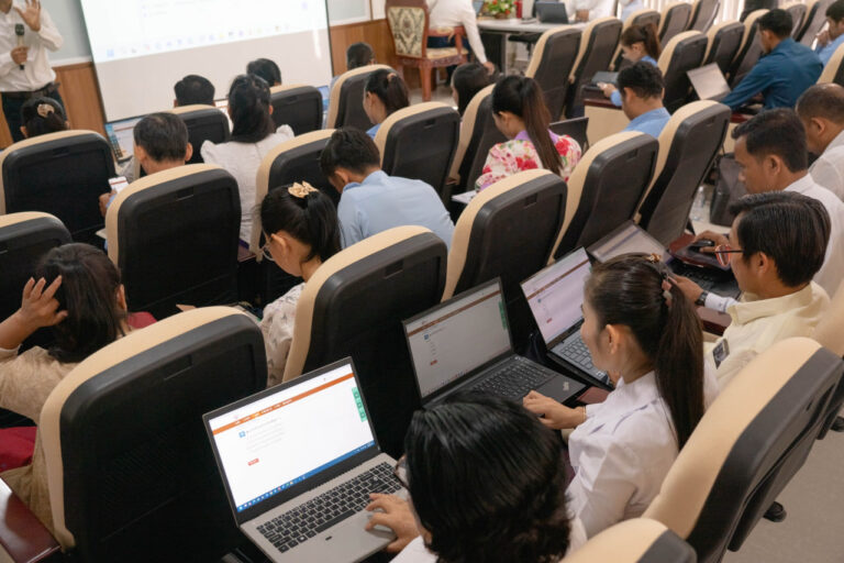 ថ្នាលបឋម EPL EdTech ជួយគាំទ្រដល់ការរៀន បង្រៀន និងត្រួតពិនិត្យ...