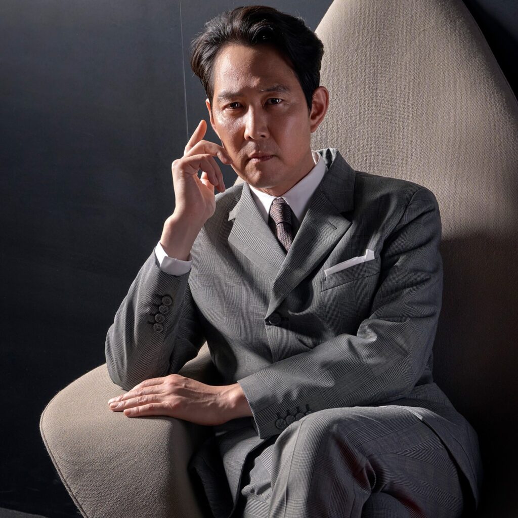 សឹងមិនជឿ! មកដឹងតម្លៃខ្លួន Lee JungJae ក្នុង “squid Game” វគ្គ..