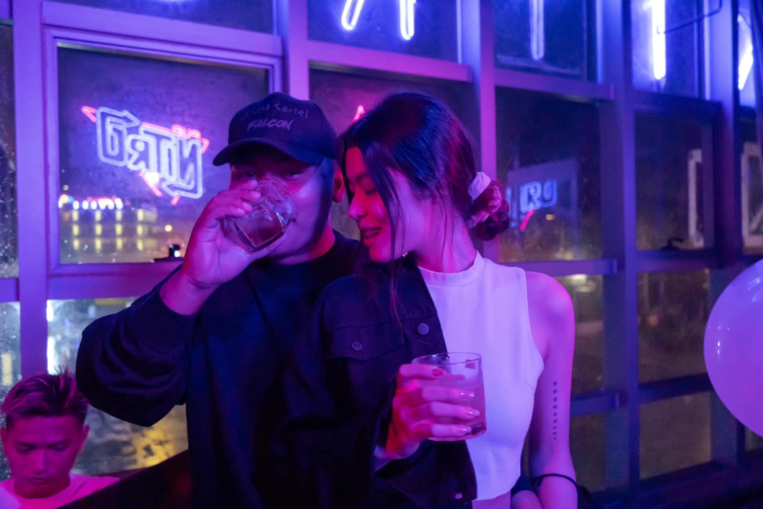 កៀកថ្ងៃពិសេស អលជ្ជី បង្ហាញមុខគូស្នេហ៍ មានទាំងវីដេអូ Pre-wedding